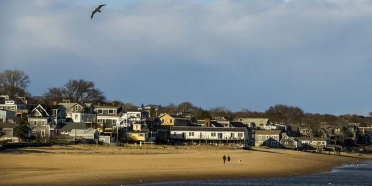 The Great Massachusetts State Exodus: 5 Towns Residents Are Quickly ...