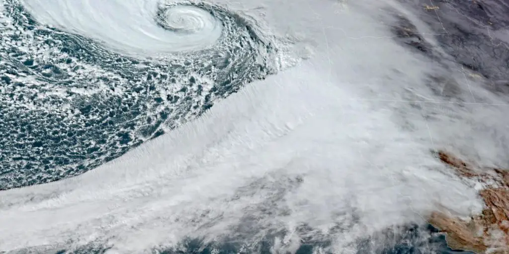 Deadly Bomb Cyclone Strikes the West Coast: 2 Lives Lost in Washington ...