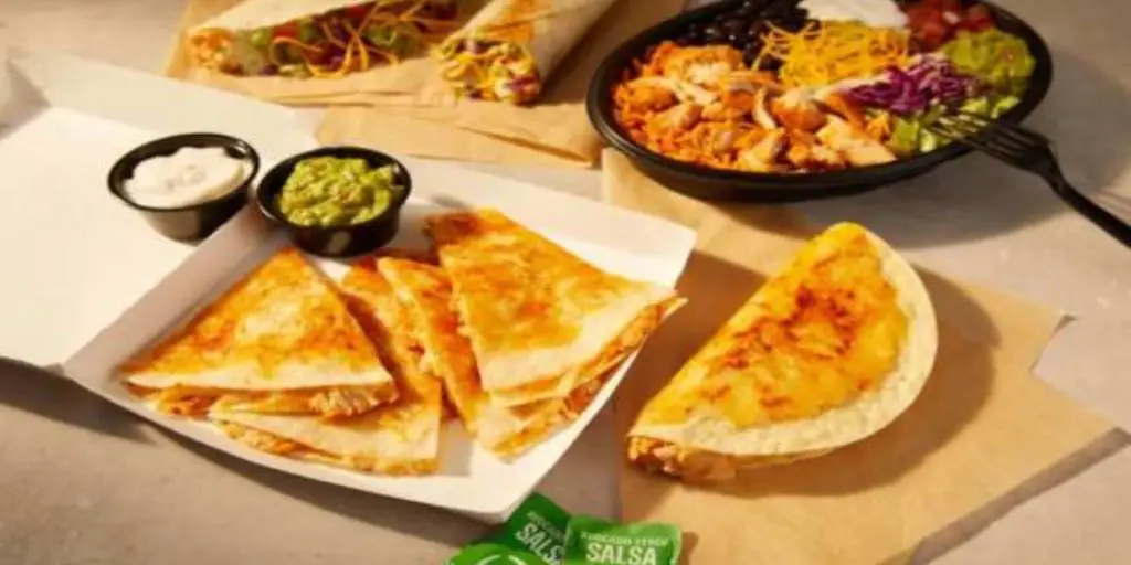 Popular Florida Buffet Makes a Comeback at Seminole Hard Rock—But Is ...